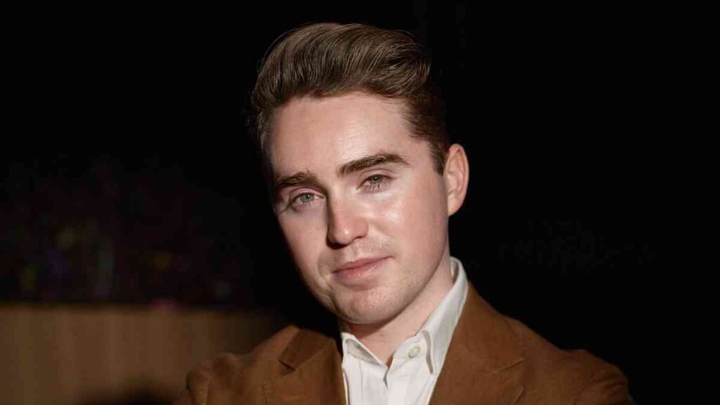 Harrison Craig: A Voice That Inspires Millions - Triple Minute